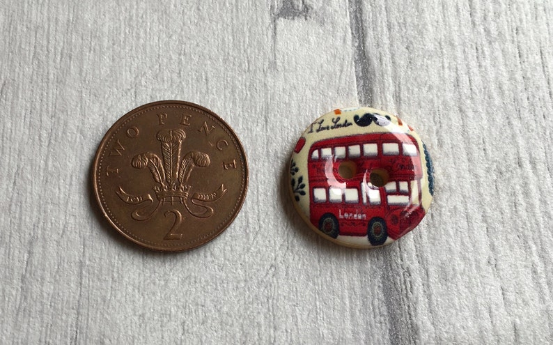 Large Vintage Style London Wooden Buttons. Shiny Round 25 Mm Sewing ...