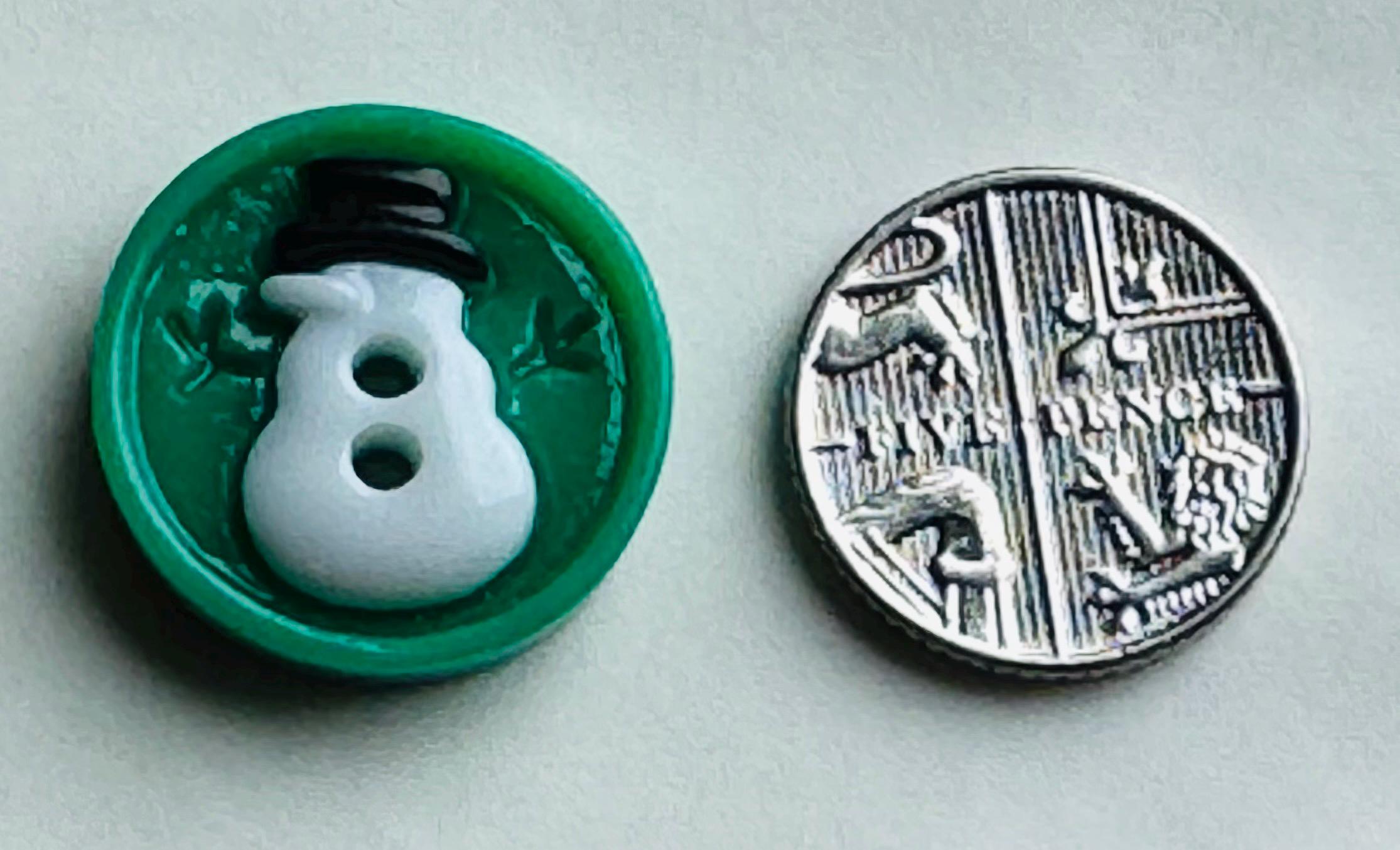 Christmas Buttons - 20mm Large Resin Christmas Buttons in Various ...
