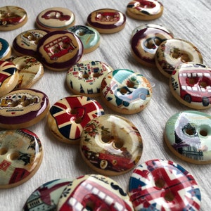 Large Vintage Style London Wooden Buttons. Shiny Round 25 Mm Sewing ...