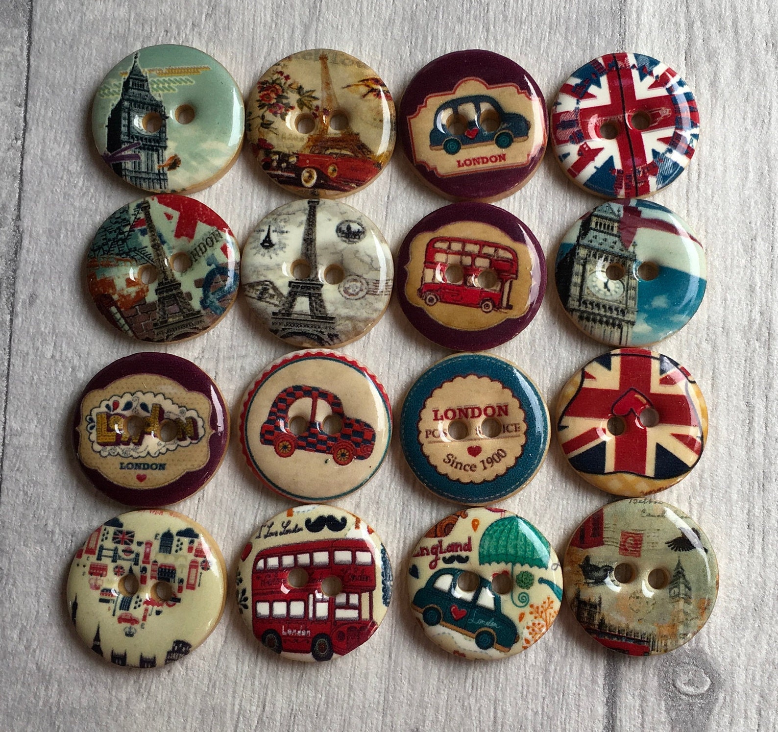Large Vintage Style London Wooden Buttons. Shiny Round 25 Mm Sewing ...