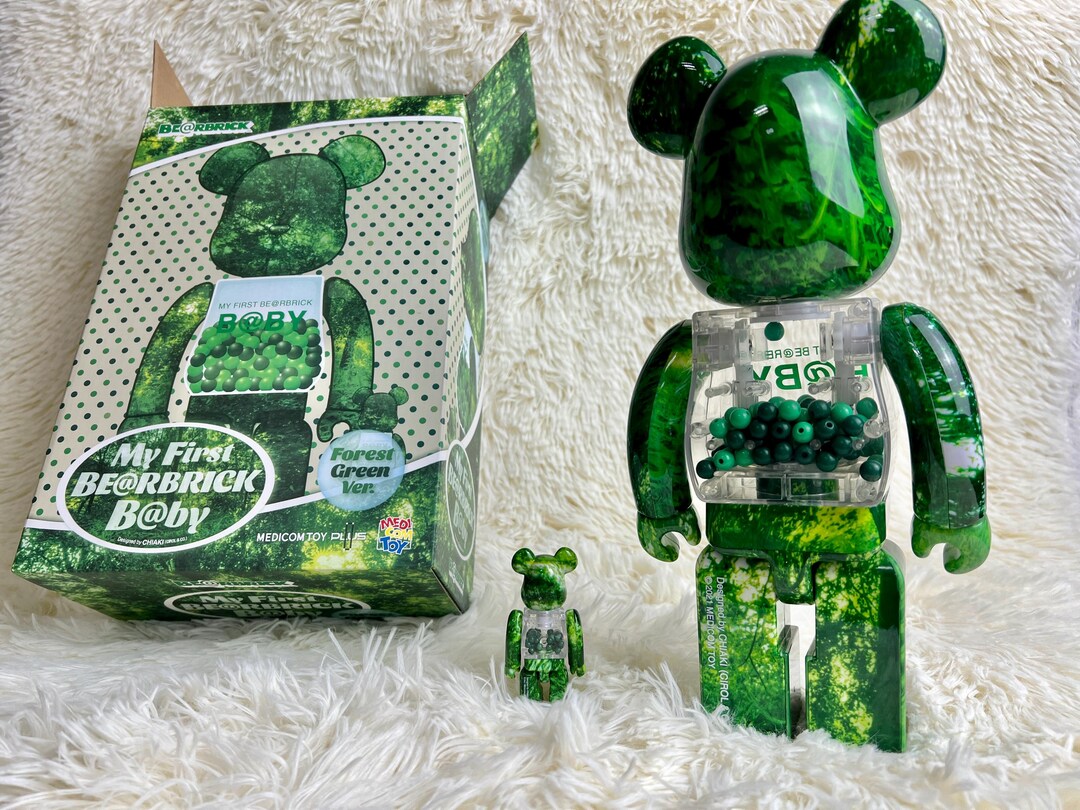 Decorative Bearbrick 400 Inspired Forest Green Bear Statue Modern Shelf ...
