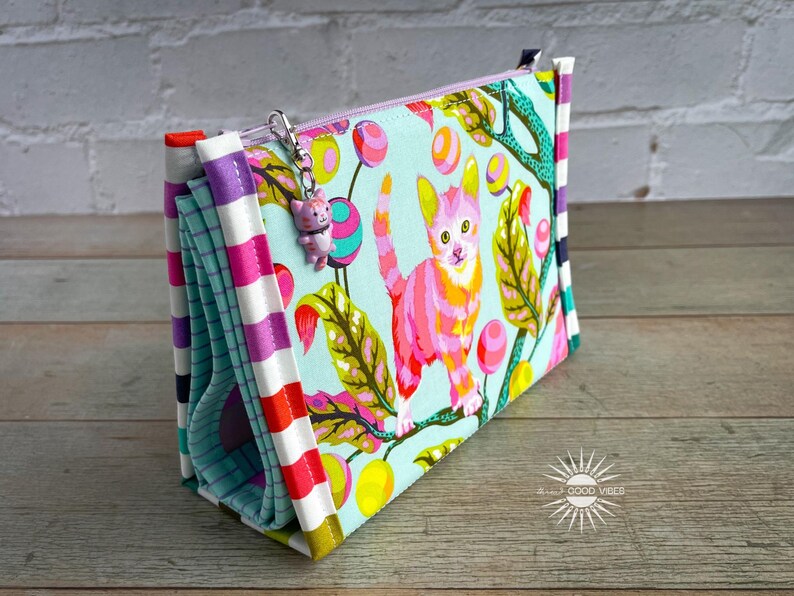 Tula Pink Tabby Road Small Booklet Pouch Handmade Project Bag Sewing ...