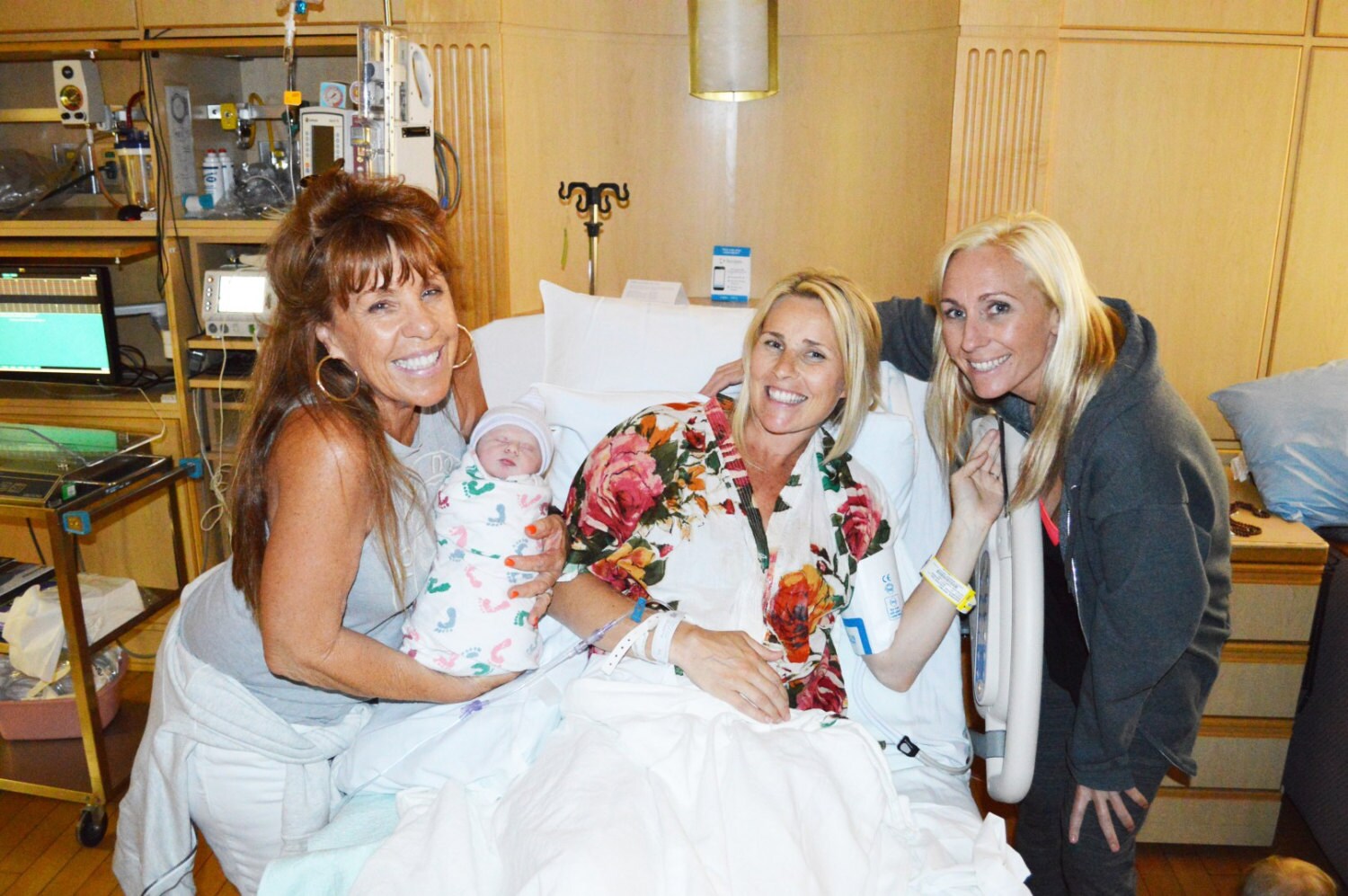 White Natural Birth Front Buttoned Hospital Gown Delivery - Etsy