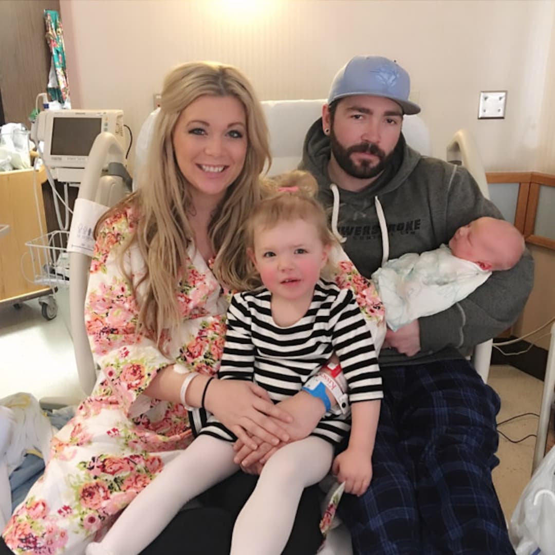 White Floral Posy Ankle Length Maternity Robe | Hospital Gown, Labor ...