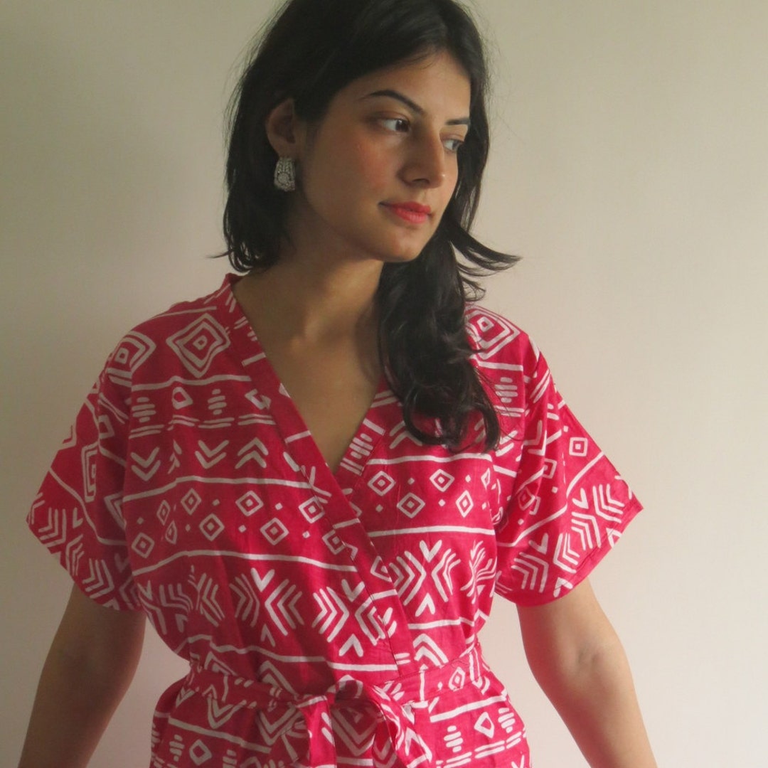 Short Sleeved Kimono Robe Red Aztec Tribal Crossover Knee Length Robe ...