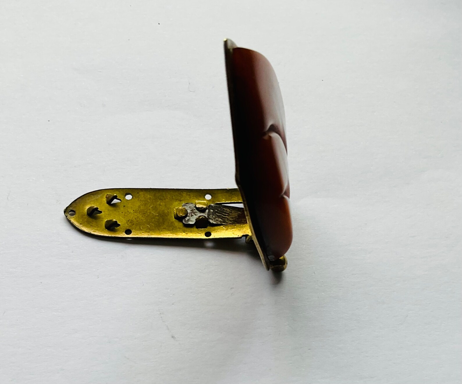 1920’s Bakelite and Brass Fur/dress Clip - Etsy