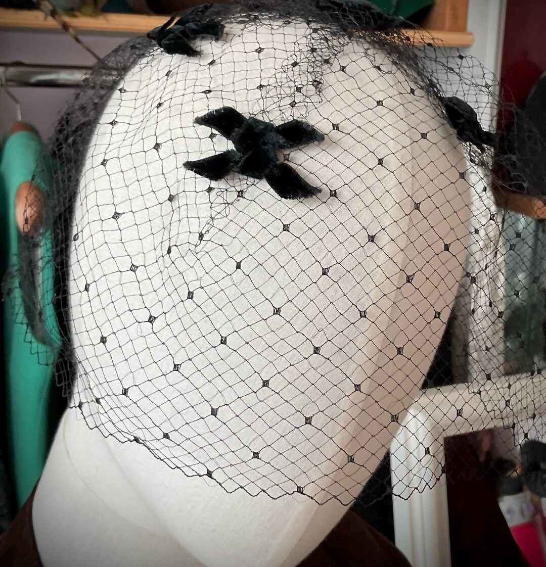 1950s Veiled Halo Hat Chantilly Lace - Etsy
