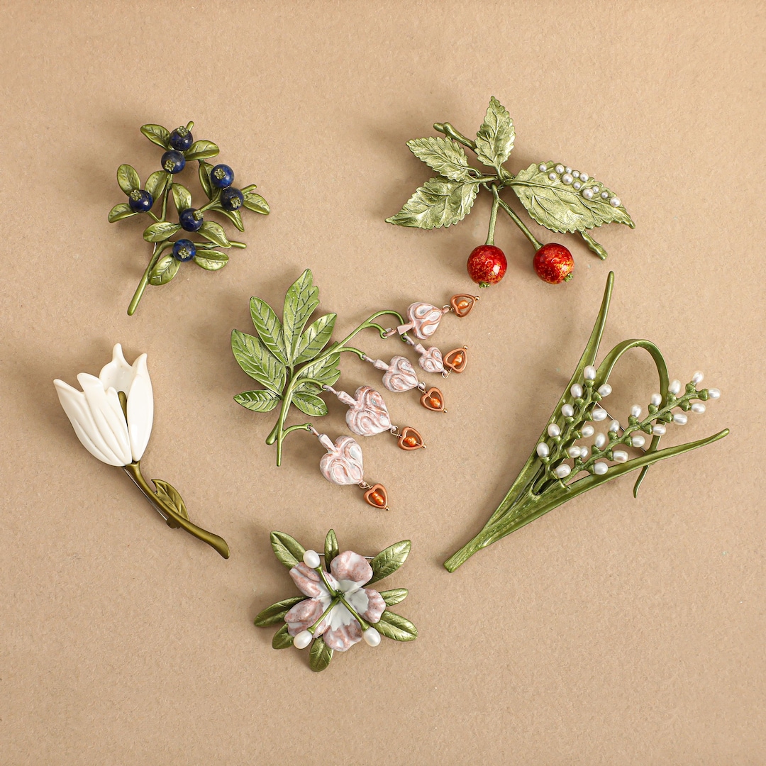 Personalized Birthday Flower Brooch, Vintage Enamel Flower Brooch ...