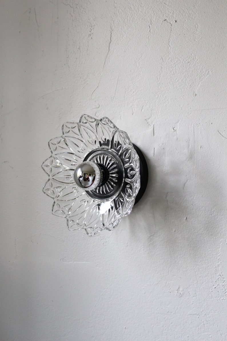 Sconce Lamp, Vintage Federal Glass Clear Flower Plate Shade, Flush ...