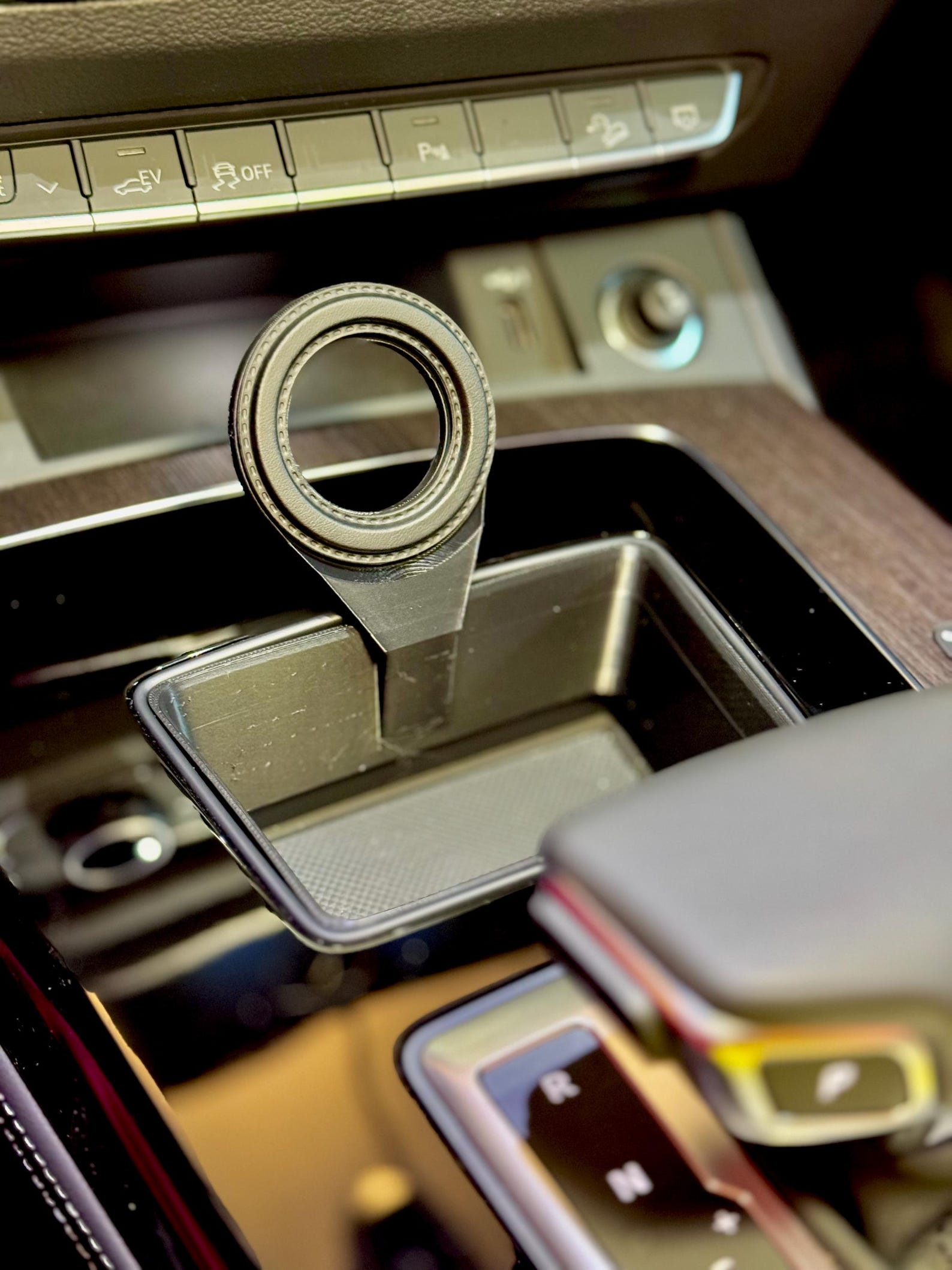 Audi Center Console Phone Magnetic Mount Q5 / SQ5 / A5 / A4 B9.5 (2020 ...