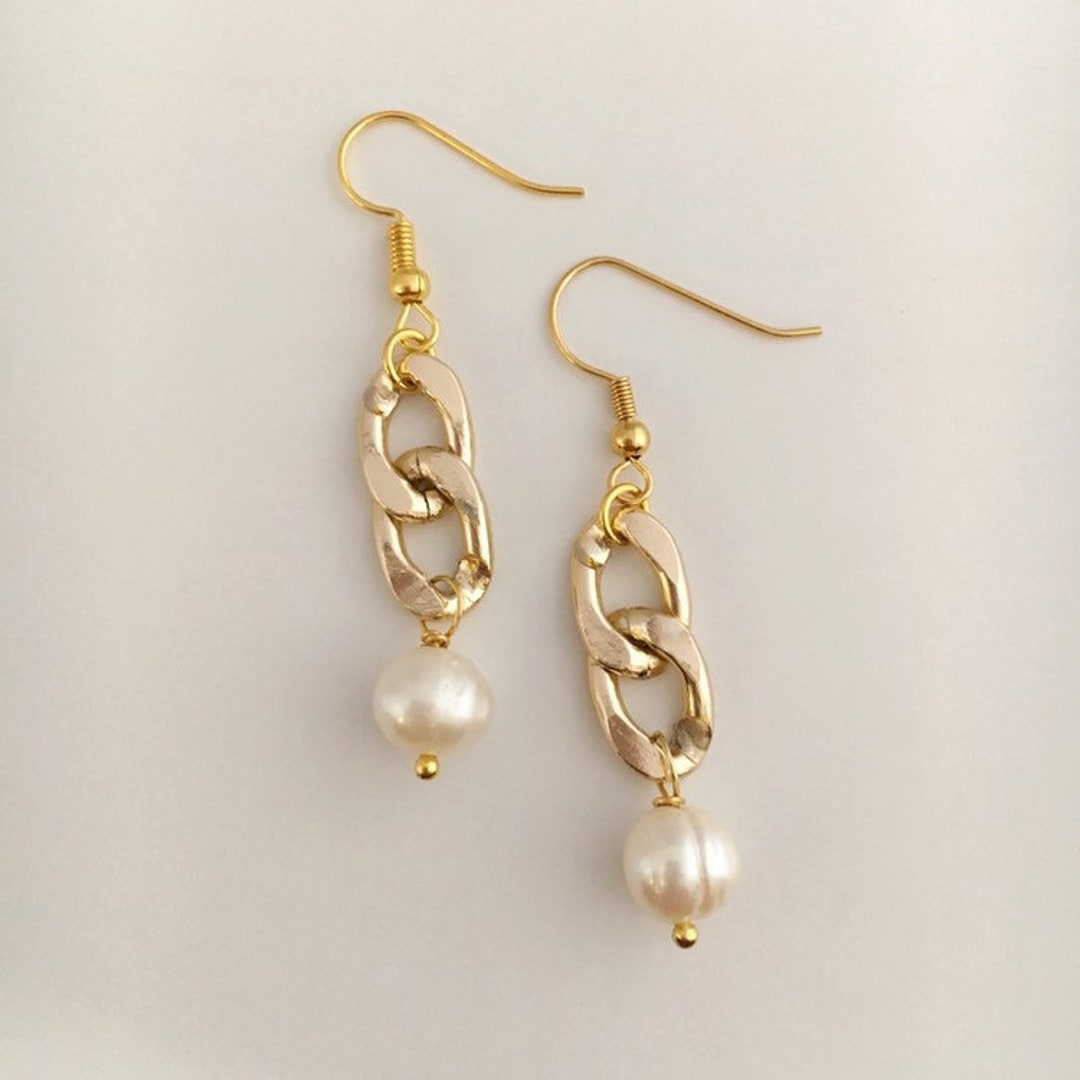 Gold Chain and Pearl Drop Earrings, Simple and Chic Jewelry Pearlcore ...