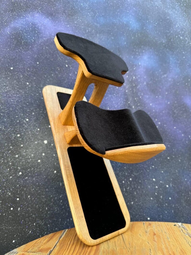 Apple Vision Pro Stand - Display Stand for Your Headset With Integrated ...