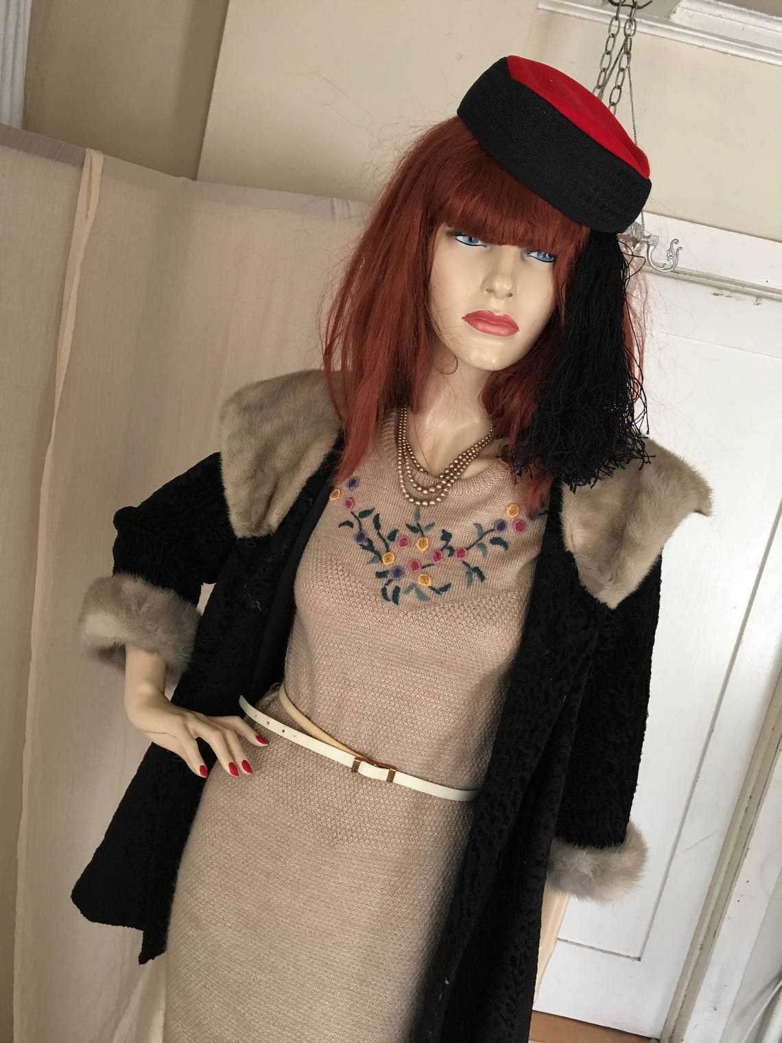 Vintage 1940s Red and Black Wool Shako Style Toque Hat With | Etsy