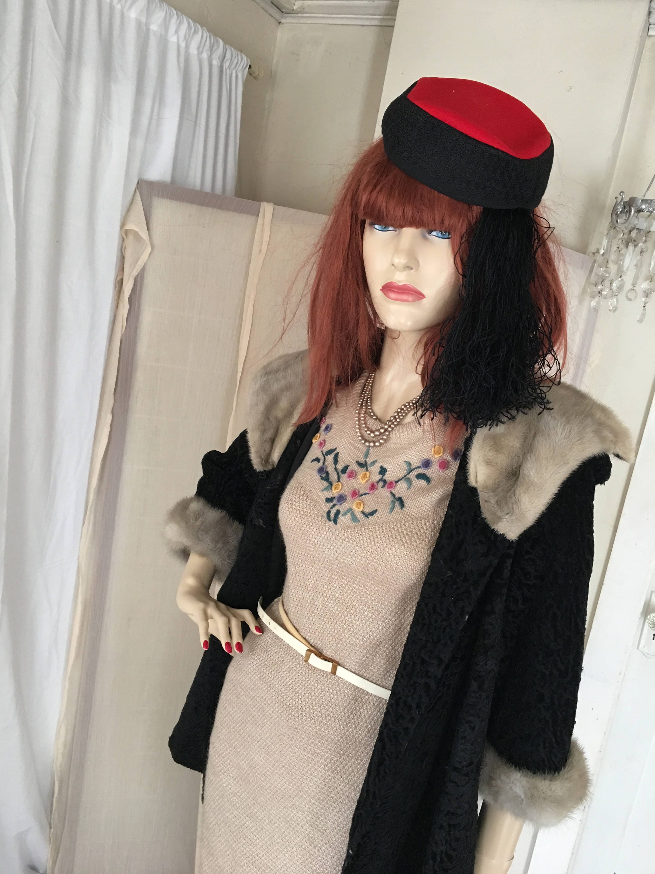 Vintage 1940s Red and Black Wool Shako Style Toque Hat With Black Long ...