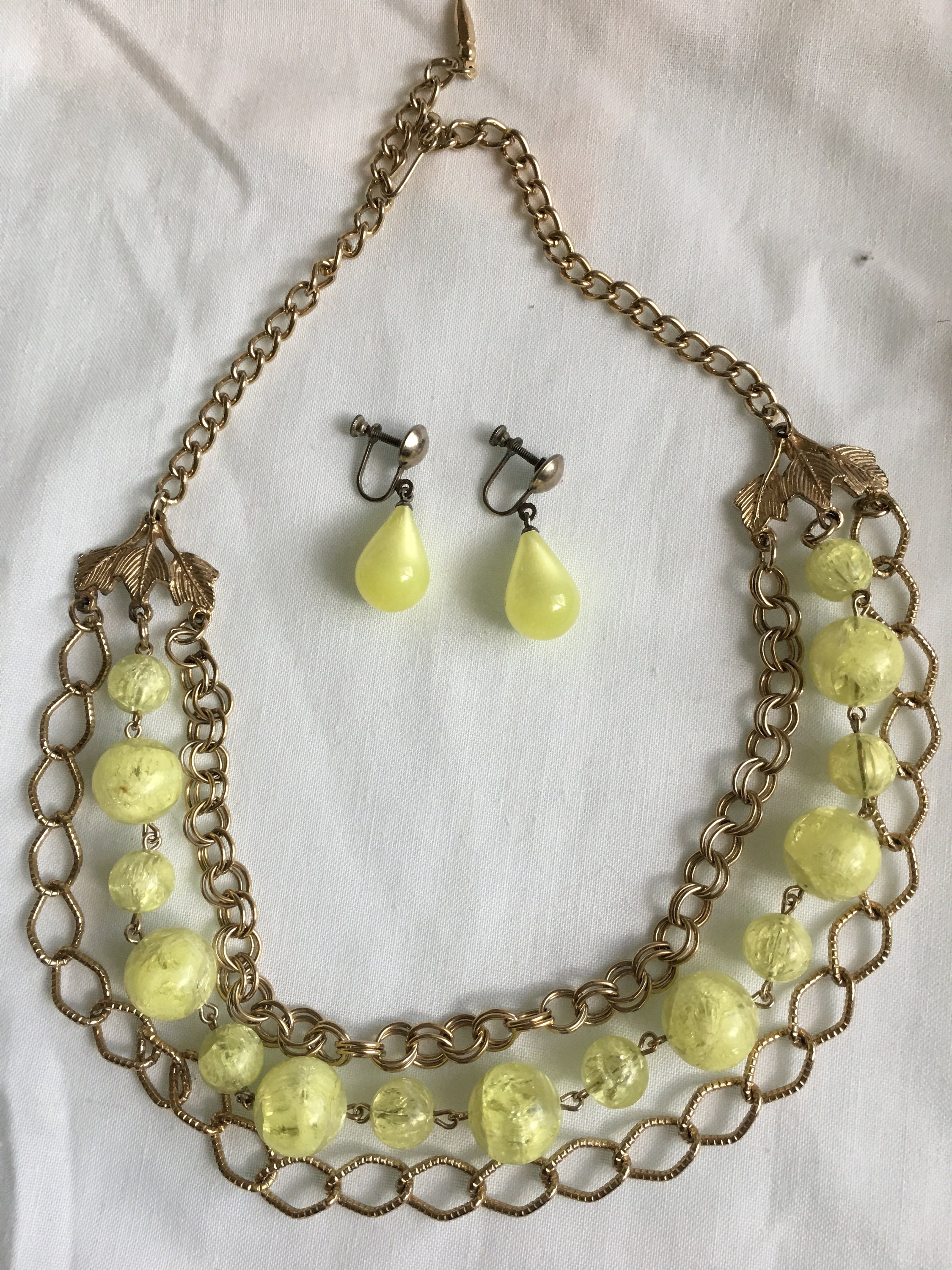 Vintage 1940s 1950s Citron Yellow Moonglow Earrings and Necklace Set ...