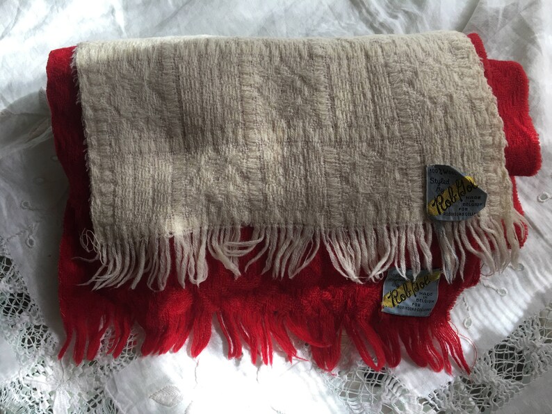 Vintage 1940s Wool Neck Scarf Unisex Red or Cream Styled by | Etsy