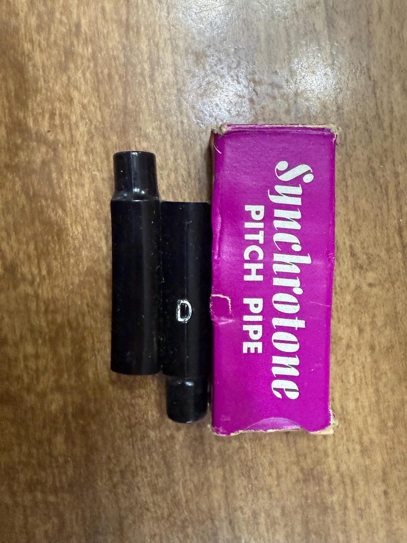Vintage G&D Chords Synchrotone Pitch Pipe and WM Kratt Super Pitch Pipe ...