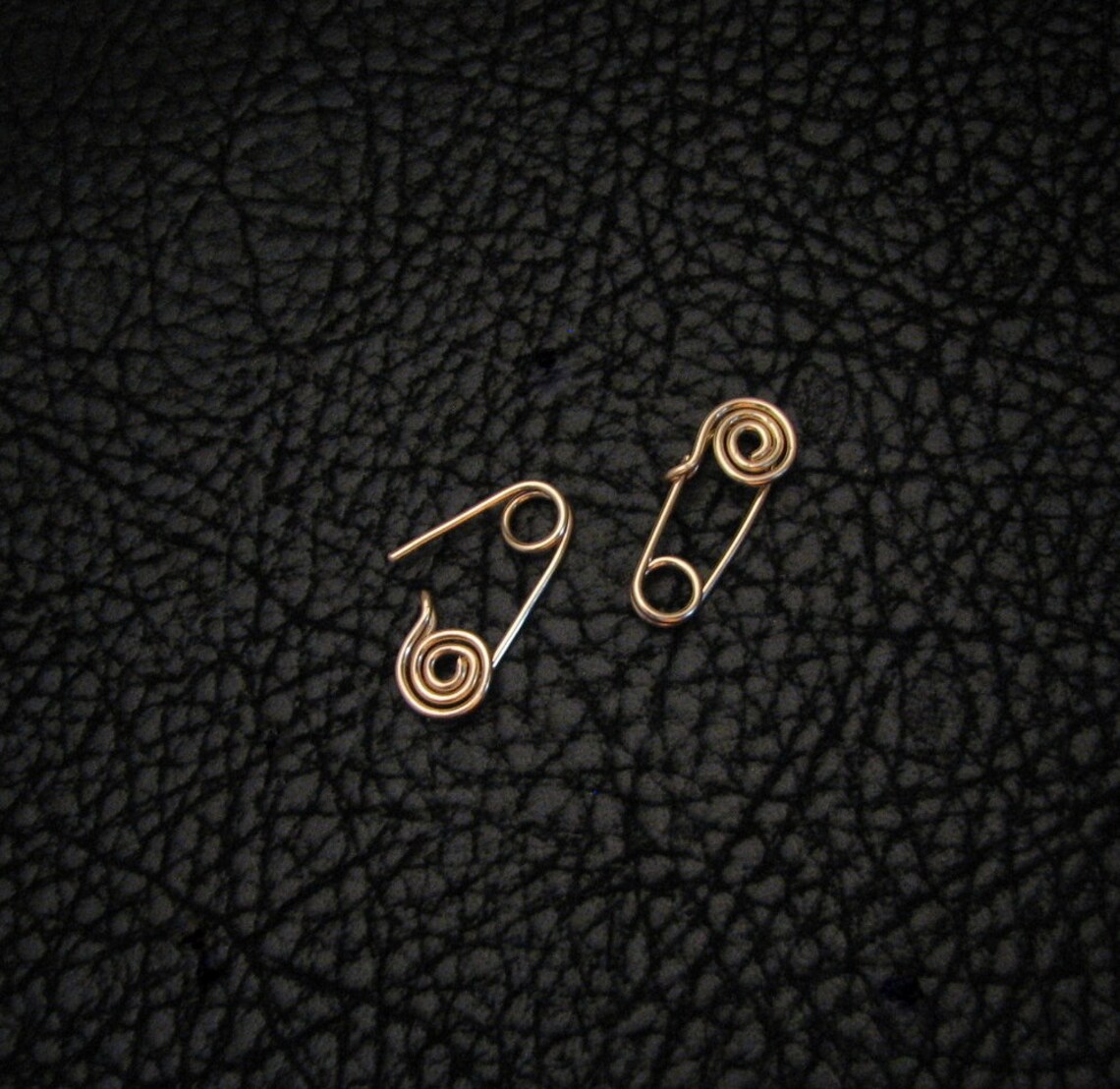 Little Safety Pins Fancy Tiny Pin Safety Pin With Swirl - Etsy