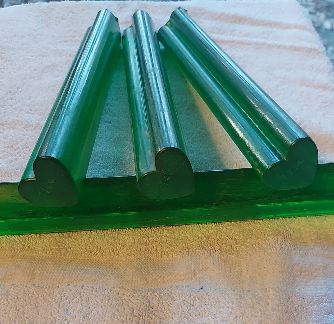 Vintage American Bakelite Catalin Transparent Dice Green Heart Rods ...