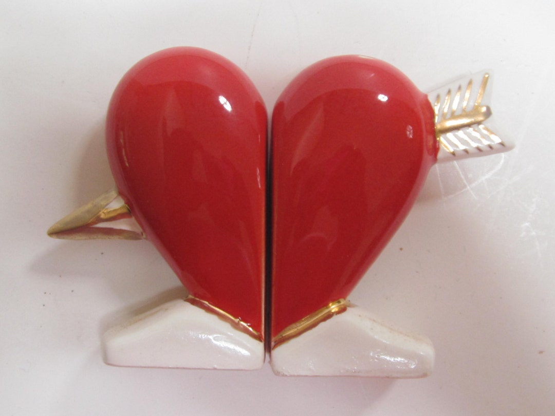 Vintage Heart Arrow Salt Pepper Shakers, Red Ceramic Collectible Set - Etsy