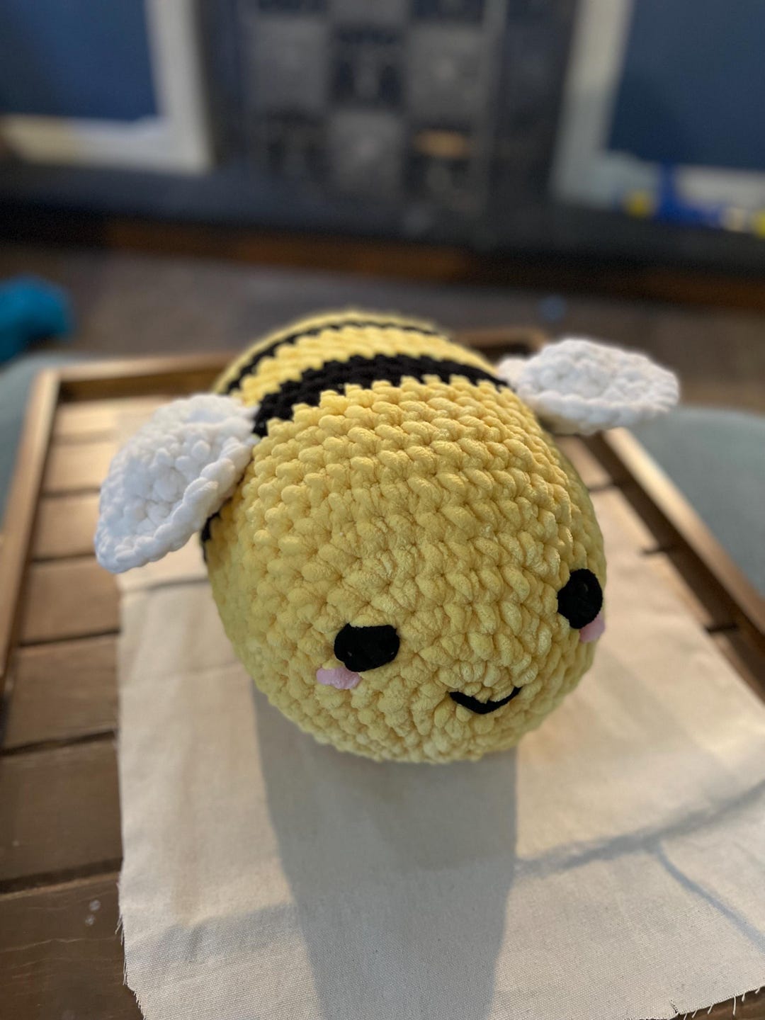 Large Crochet Bee, Amigurumi Plushie - Etsy