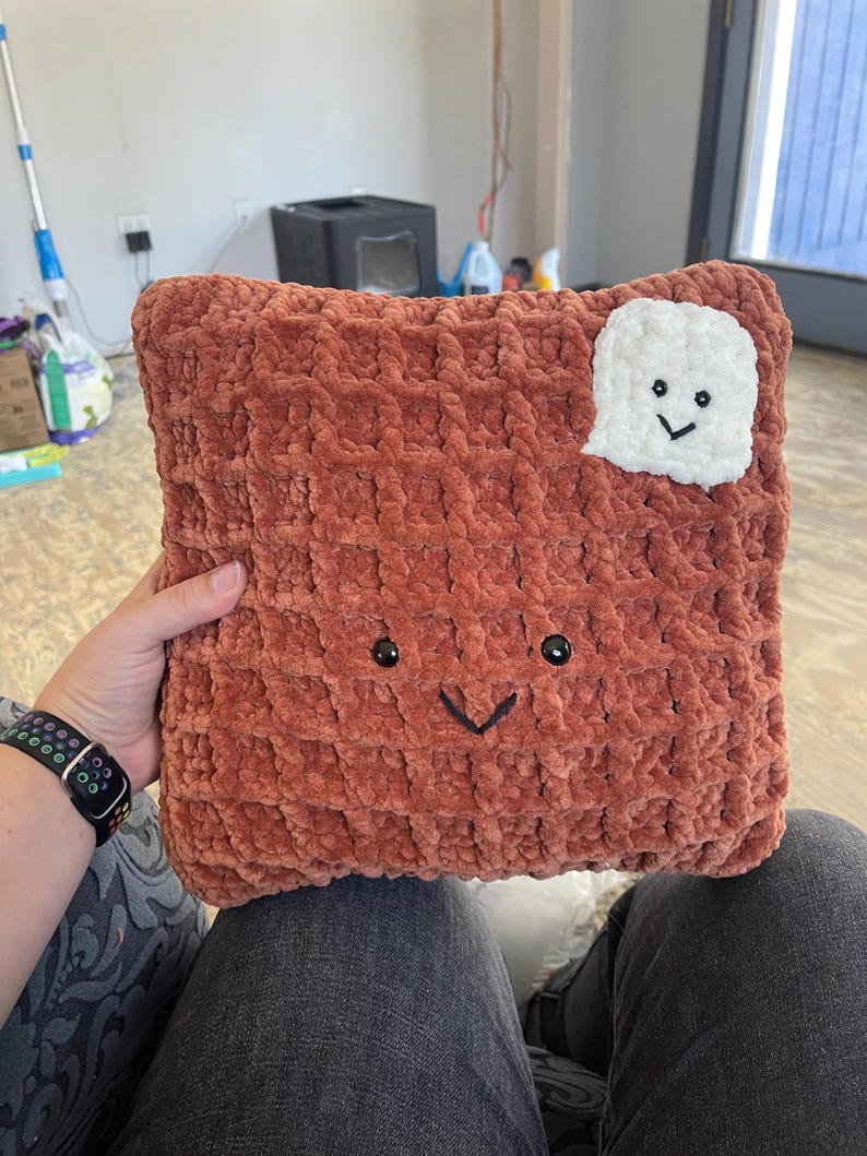 Waffle Pillow, Crochet Plushie Amigurumi - Etsy