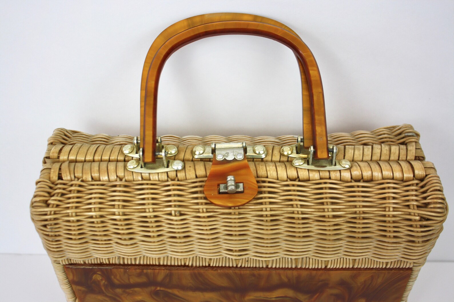 60s Wicker Box Purse Faux Tortoiseshell Lucite Front & Double Handles ...