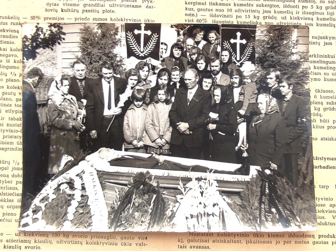 Funeral Ceremony | Original Vintage Photography | Old Men in Coffin ...