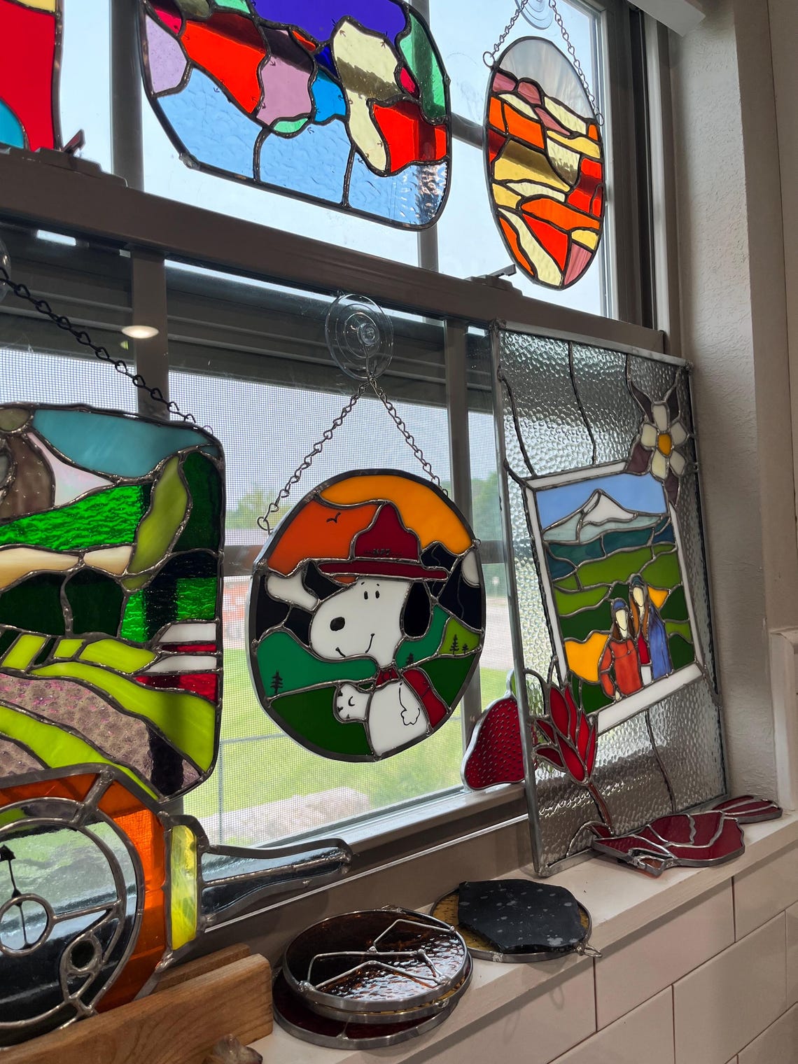 Park Ranger Snoopy Suncatcher - Peanuts Stained Glass National Park ...