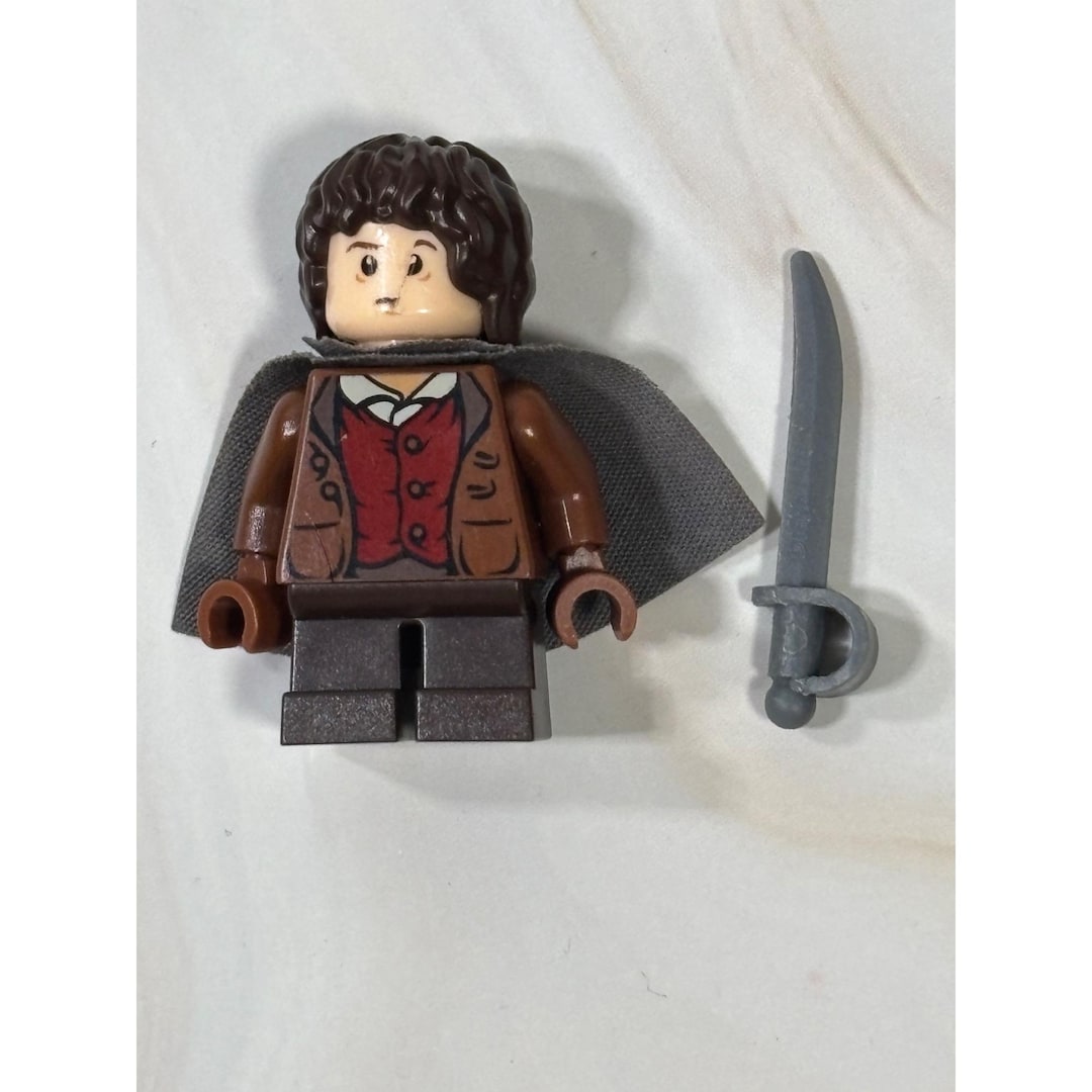 LEGO Frodo Baggins Minifigure Lord of the Rings Cape Hobbit LOTR Lor003 ...