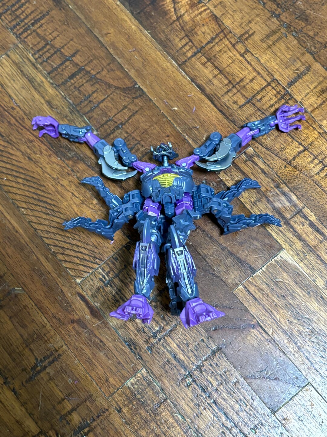 Transformers Studio Series SS-107 Deluxe Class Predacon Scorponok ...