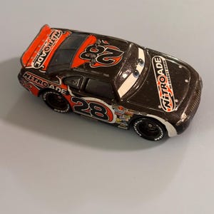 Disney Pixar Cars - Aiken Axler Nitroade #28 - MATTEL 1:55 Die Cast ...