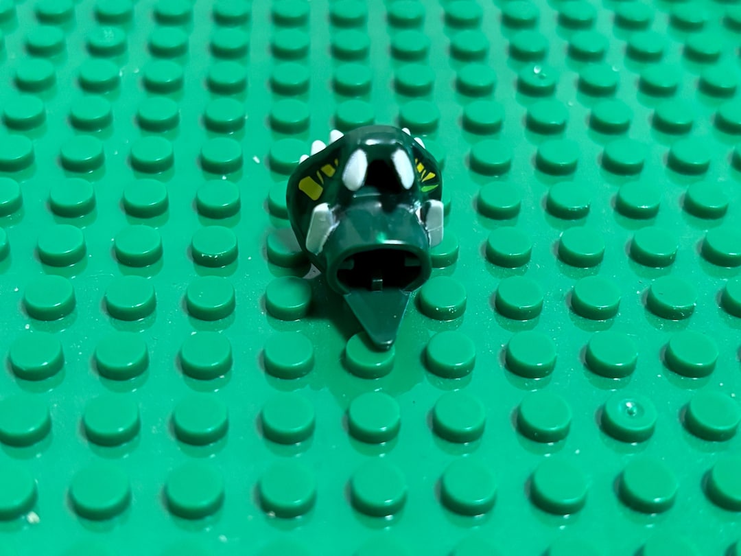 Lego Acidicus Ninjago 9450 Epic Dragon Battle Rise of Snakes Head Only ...