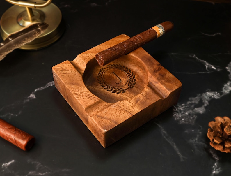 Custom Cigar Walnut Ashtray, Perfect Gift for Men, Unique Ashtray ...