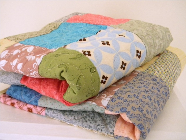 Patchwork Quilt, Full Size 81 X 81, Traditional, Scrappy Old-fashioned ...