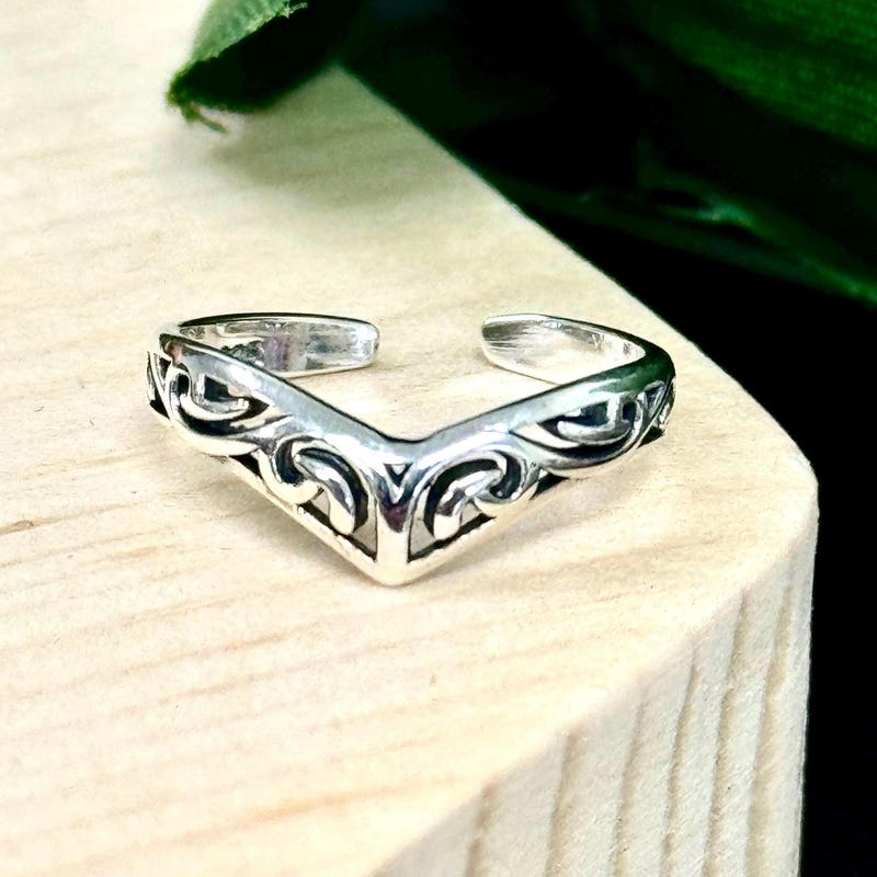 Celtic Toe Ring - Etsy