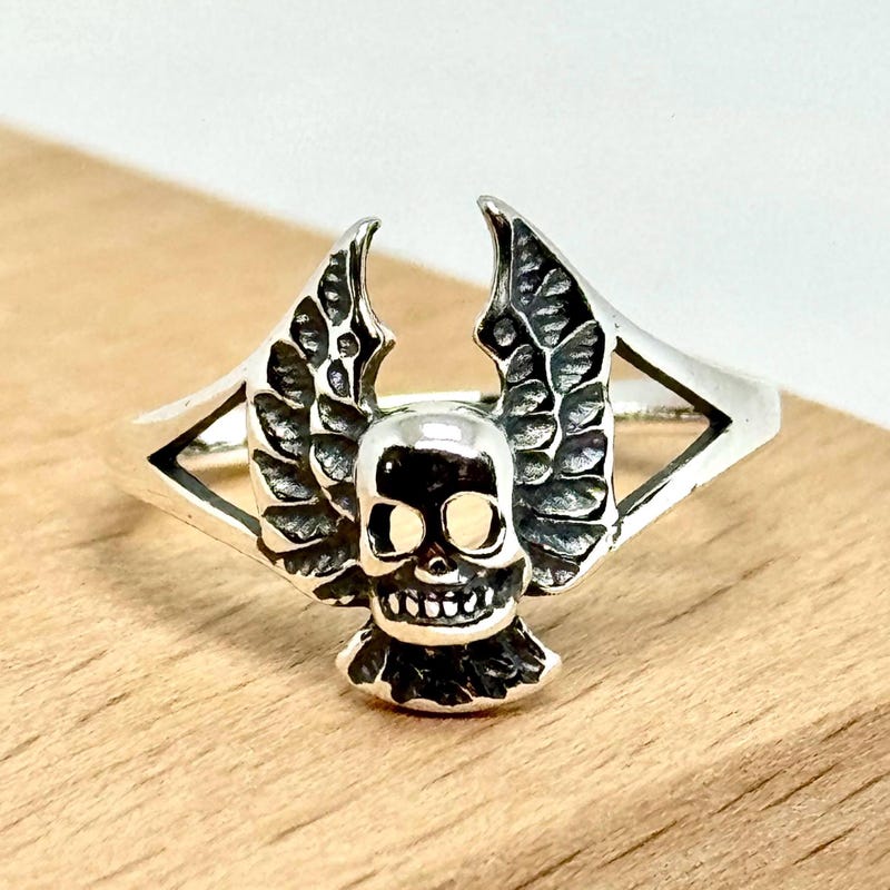 Winged Skull Ring - Etsy