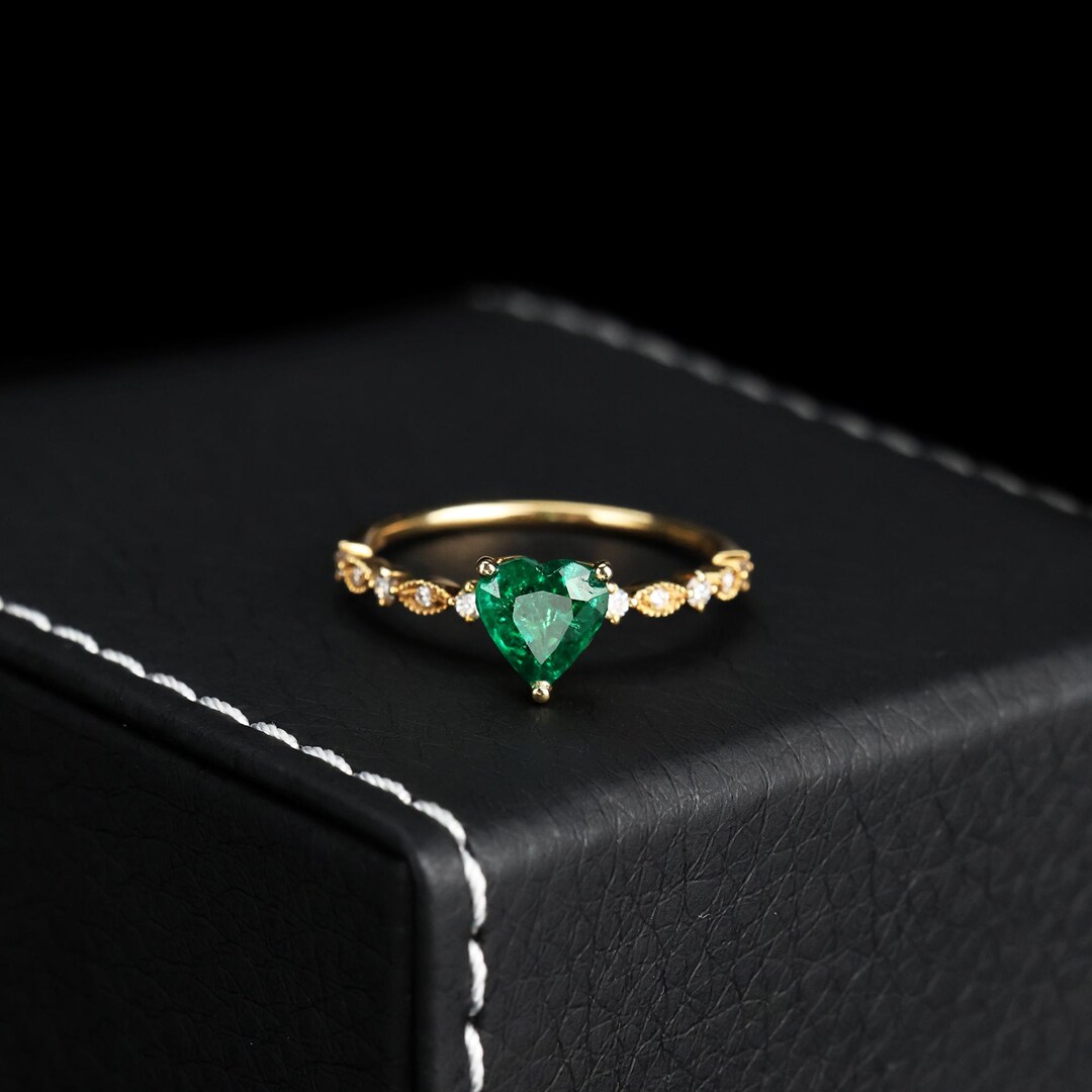 Natural Emerald Ring,18k Solid Gold Ring, Simple Heart Emerald Ring ...