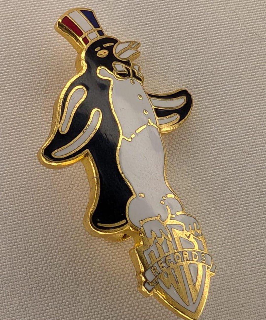 Rare VTG Warner Brothers Penguin Pin Jimmy Buckles, 2, Looney Tunes ...