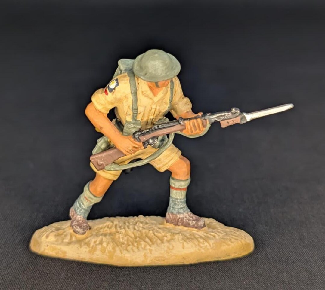 Retired Britains WWII-54 British Soldier Figurine 2001, 2.25" Tall - Etsy