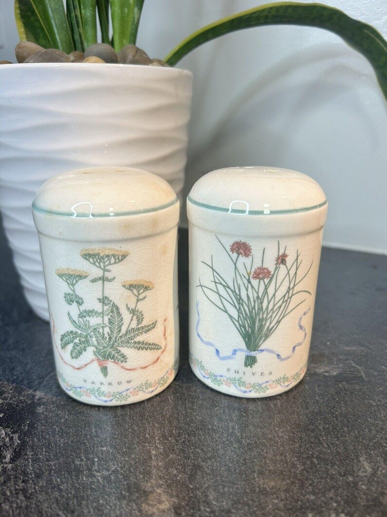 Cottage Core Grandmacore Japan 2 Piece Porcelain Spice Jars Lavender ...