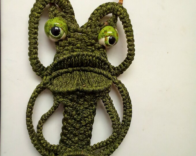 Vintage Macrame Green Google Eye Wall Hanging Handmade Macrame Frog 80s ...