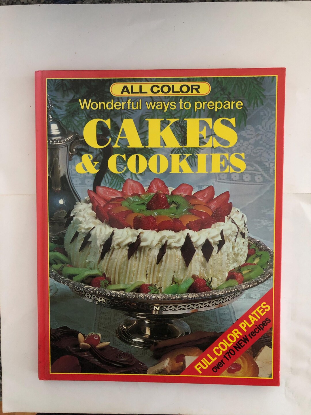 Vintage Cakes & Cookies Recipe Book: 170+ Dessert Recipes, 1984 ...