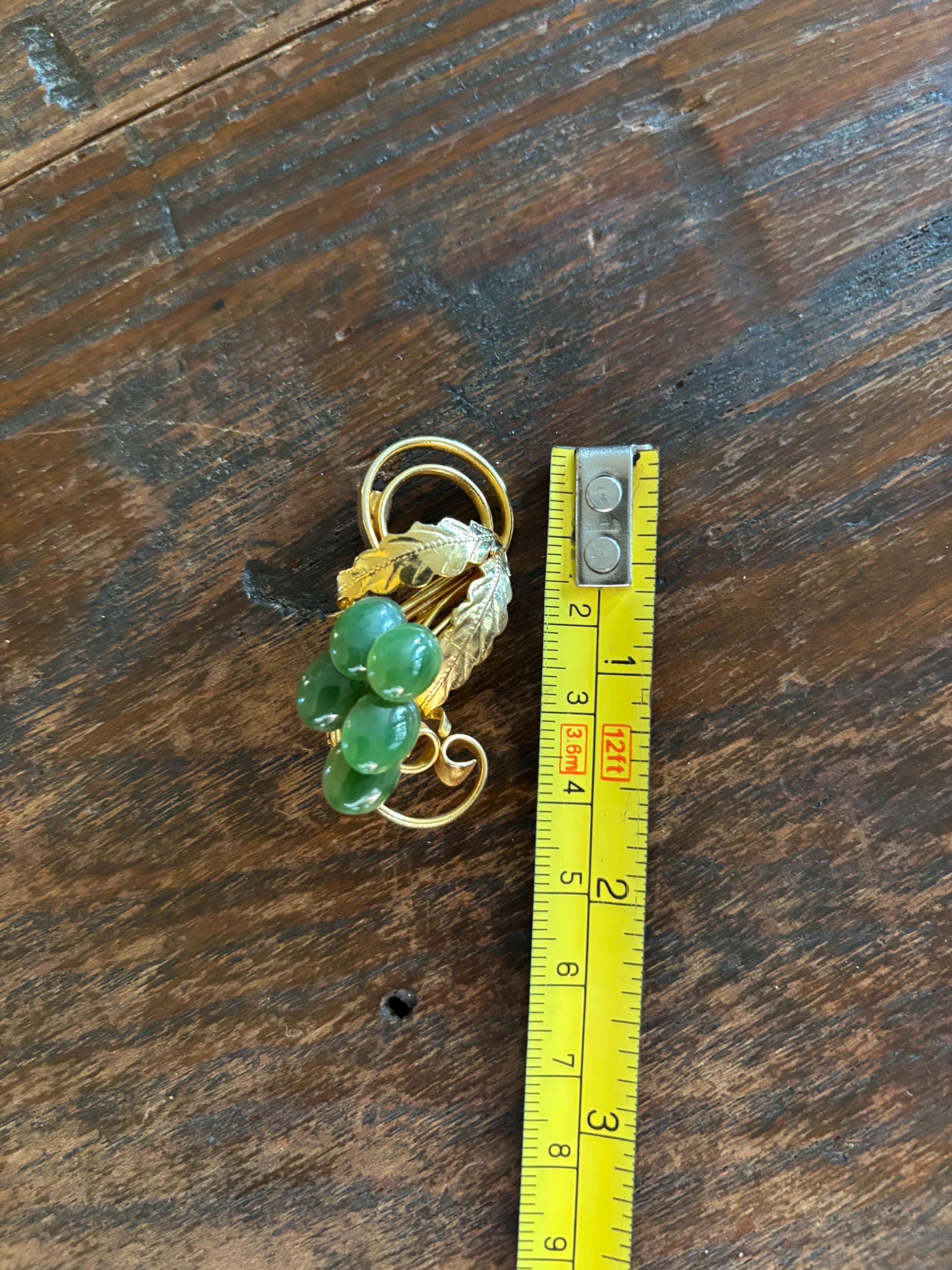 1950s Vintage Van Dell Jade Grape Cluster Brooch With Gold Leaves - Mid ...