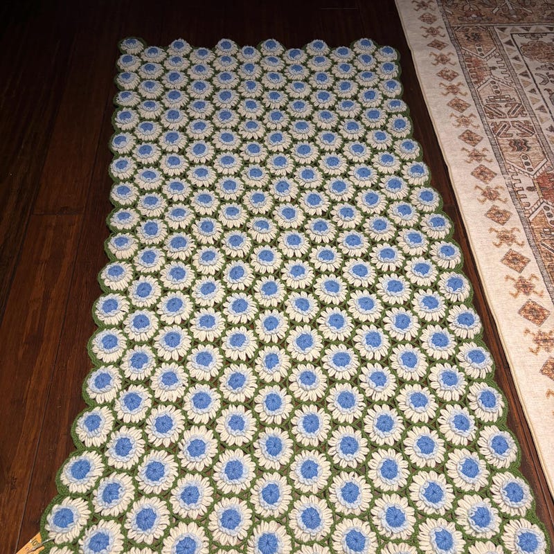 Daisy Afghan - Etsy