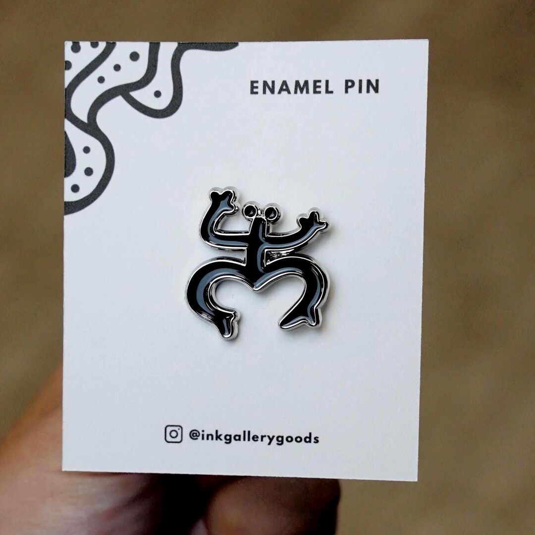 Puerto Rico Coqui Frog Enamel Pin | Taino Symbol Pin | Boricua Gift ...
