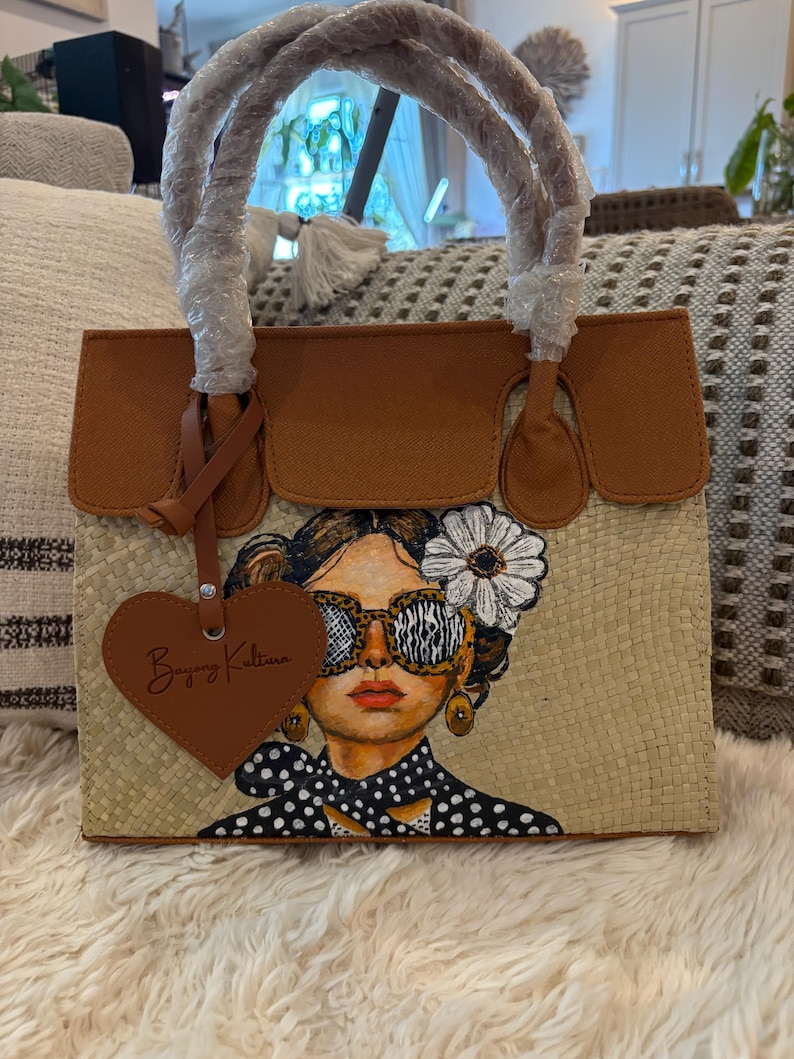 Bayong Kultura Fashionista Handwoven Handbag | Hand Painted Sunglasses ...