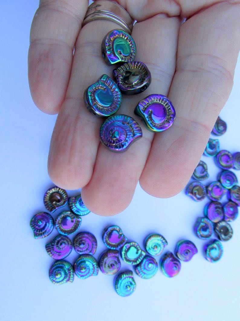 25 Shell Beads, Conch Shell Beads, Metallic Beads, Iridescent Beads ...