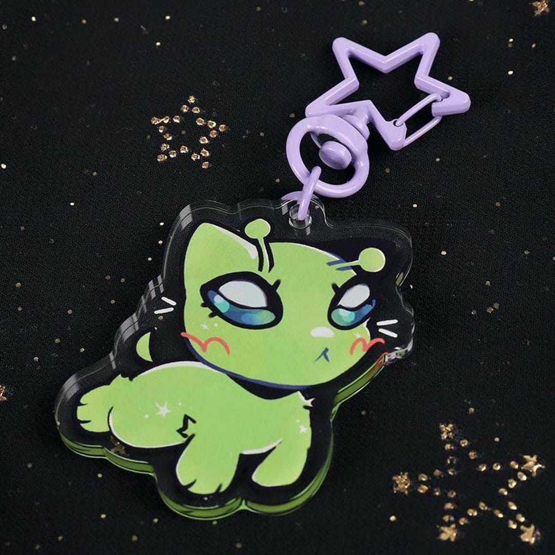 Gnarpy Green Alien Cat Keychain | Gift for Cat Lovers - Etsy