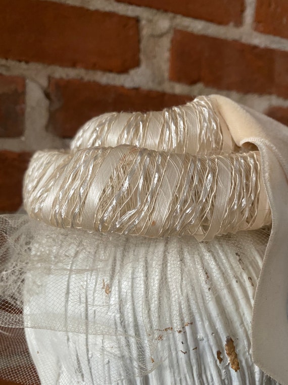 1950s Cream Fascinator with Velvet Bow - Gem